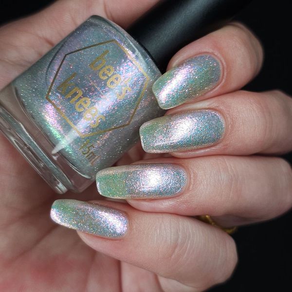 Fair Winter Lady – Bee's Knees