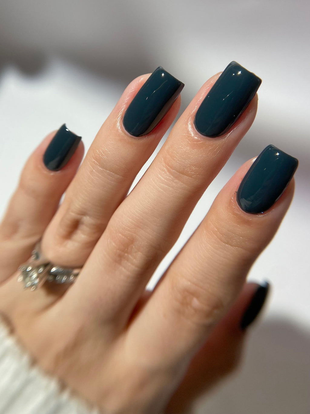 Undead – Bee's Knees